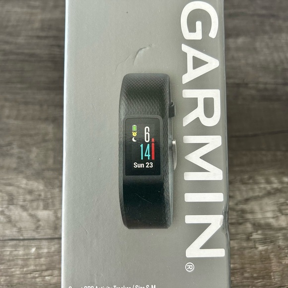 garmin | Wearables | Garmin Black Smartwatch With Modern Design And ...